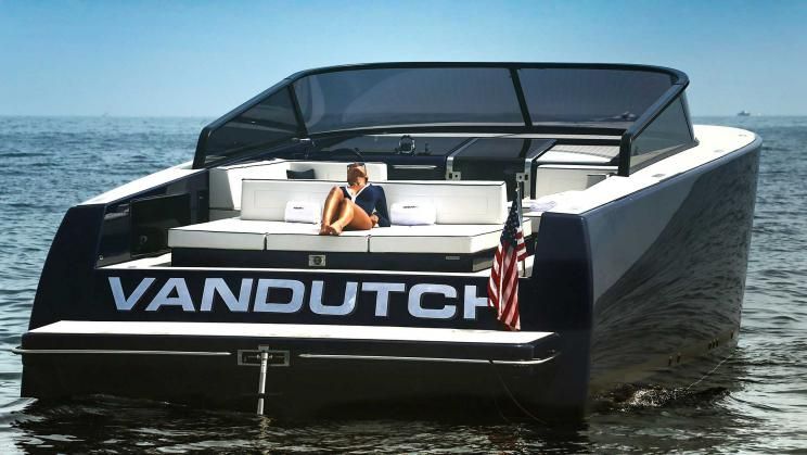 Day Boat Rental | Charter a Yacht for a day Worldwide