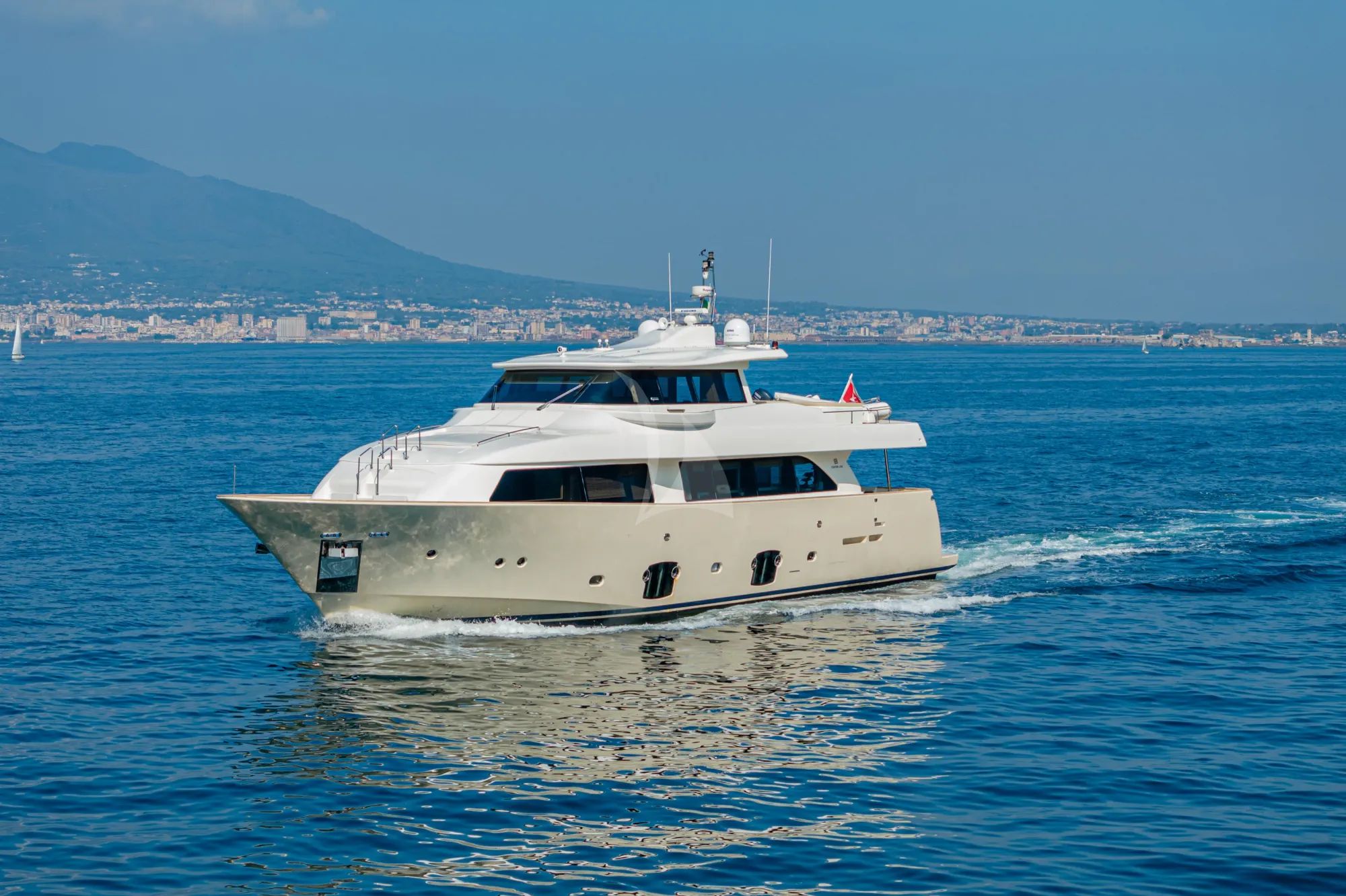 Luxury Crewed Motor Yacht EOLIA - Ferretti 86 - 5 Cabins - Naples ...