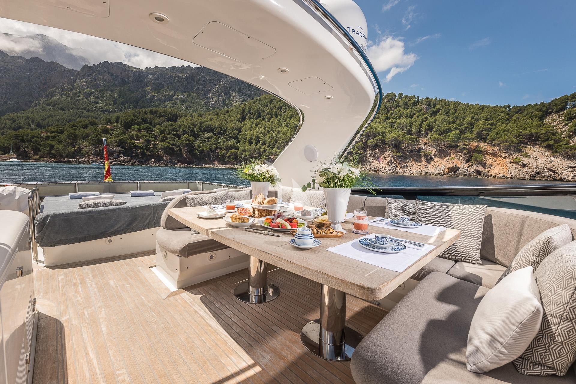 Luxury Crewed Motor Yacht SUBLIME MAR - Maiora 28m - 4 Cabins - Ibiza ...