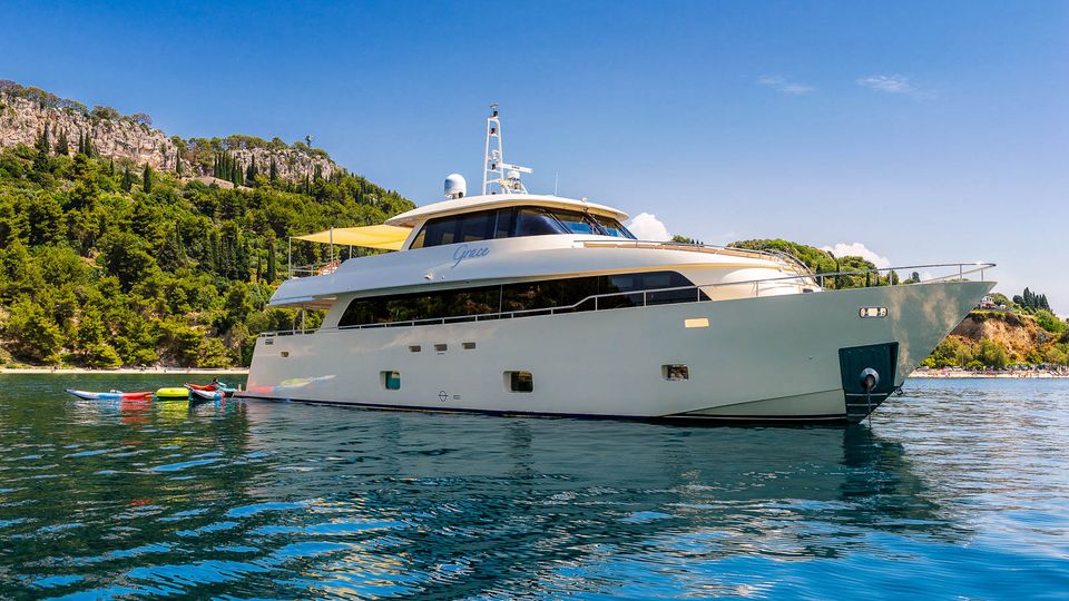 Luxury Crewed Motor Yacht RENA - Alfamarine 72 - 3 Cabins - Athens ...