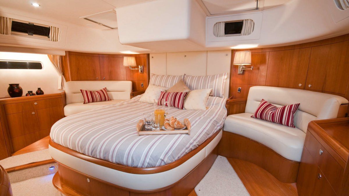 Luxury Crewed Sailing Yacht MUSTIQUE - Moody 66 - 3 Cabins - Split ...