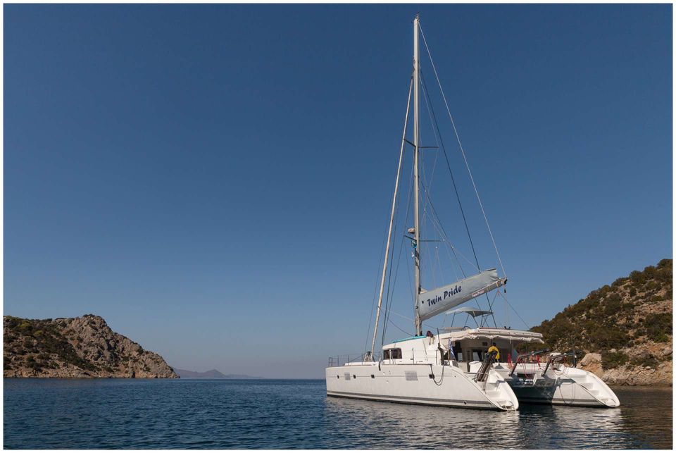 Lagoon 500 Catamaran Specifications and Expert Review