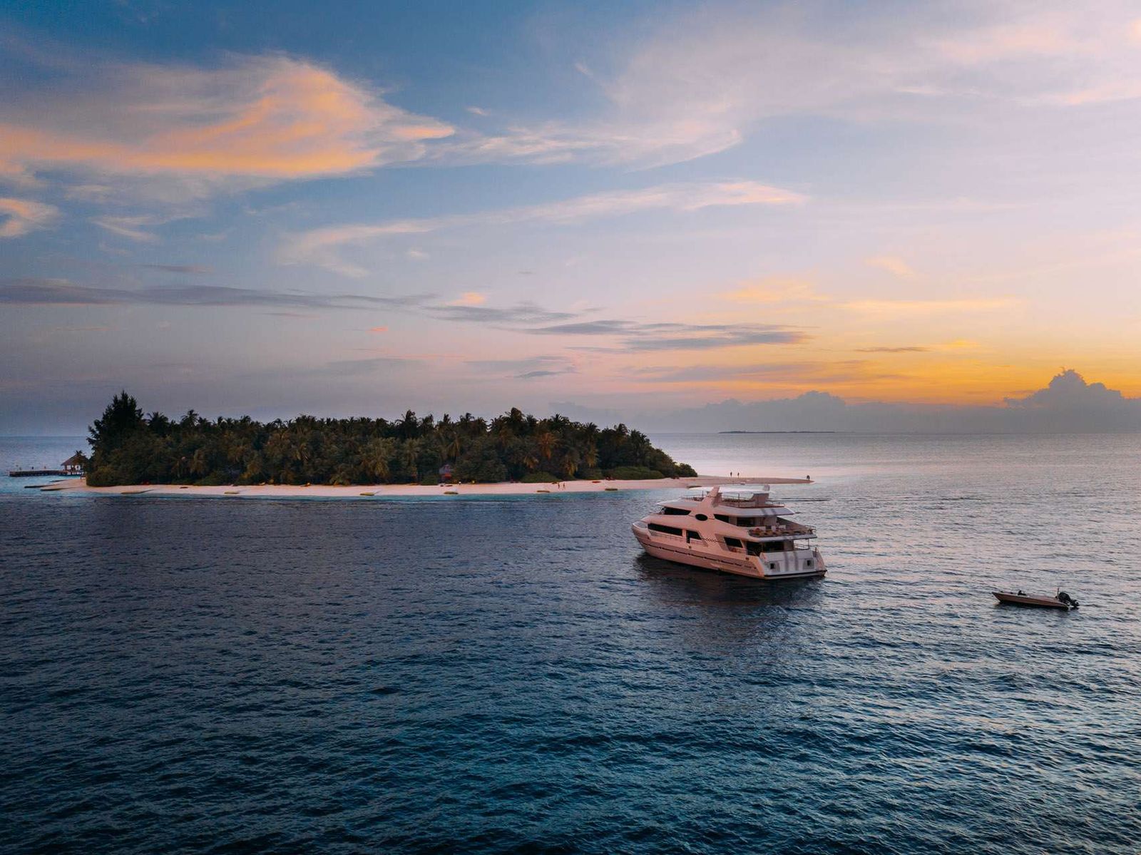 Maldives Yacht Charter Guide | Indian Ocean