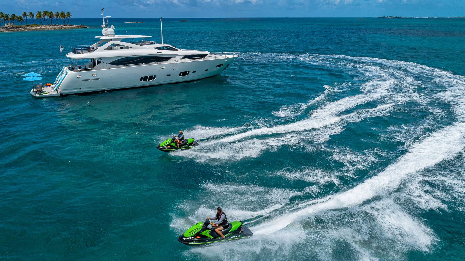 Charter a luxury yacht, sail boat or catamaran for a weekend in Miami ...