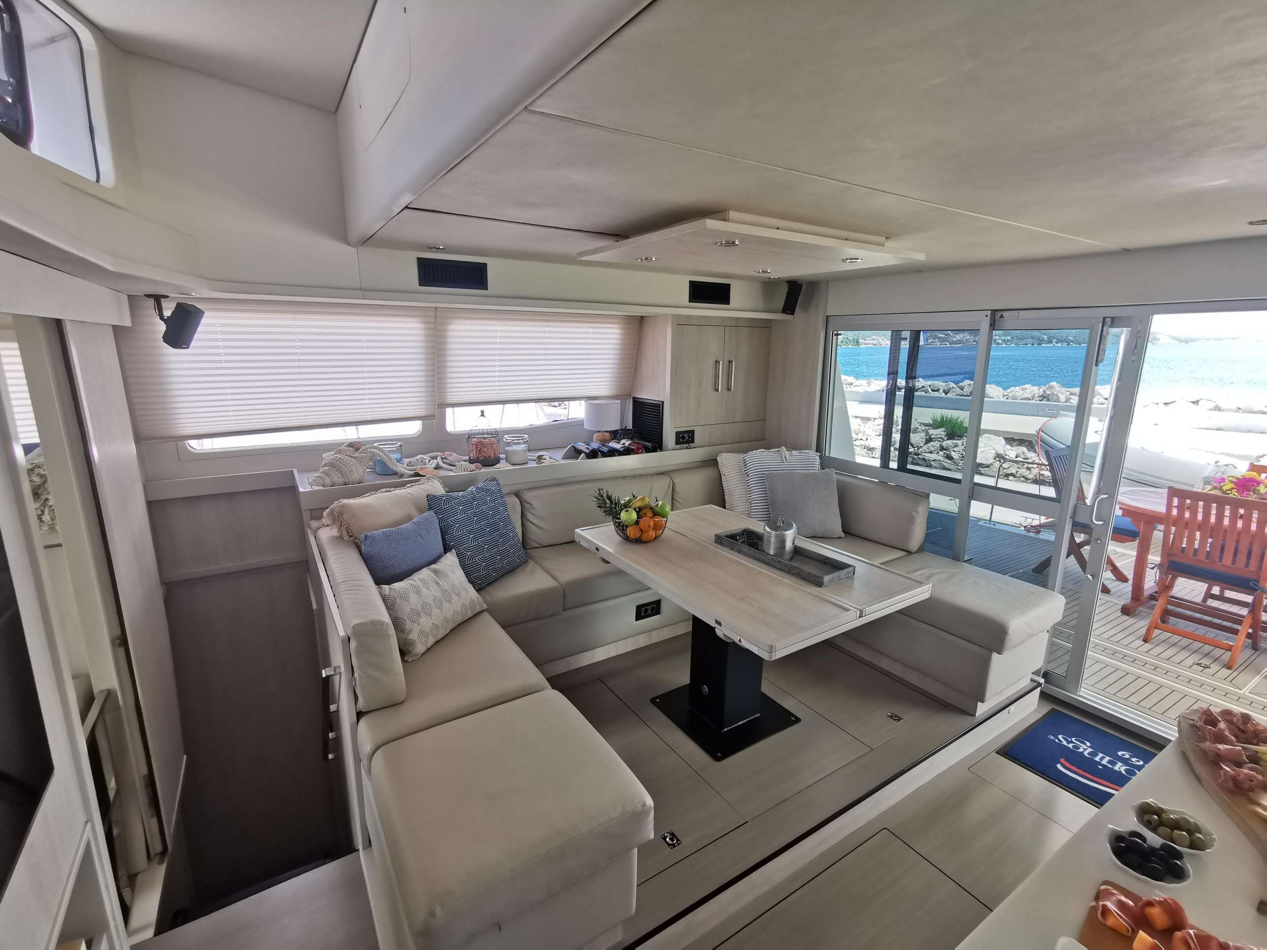 Crewed Catamaran DEEP BLUE- Leopard 58 - 4 Cabins - BVI - Tortola ...