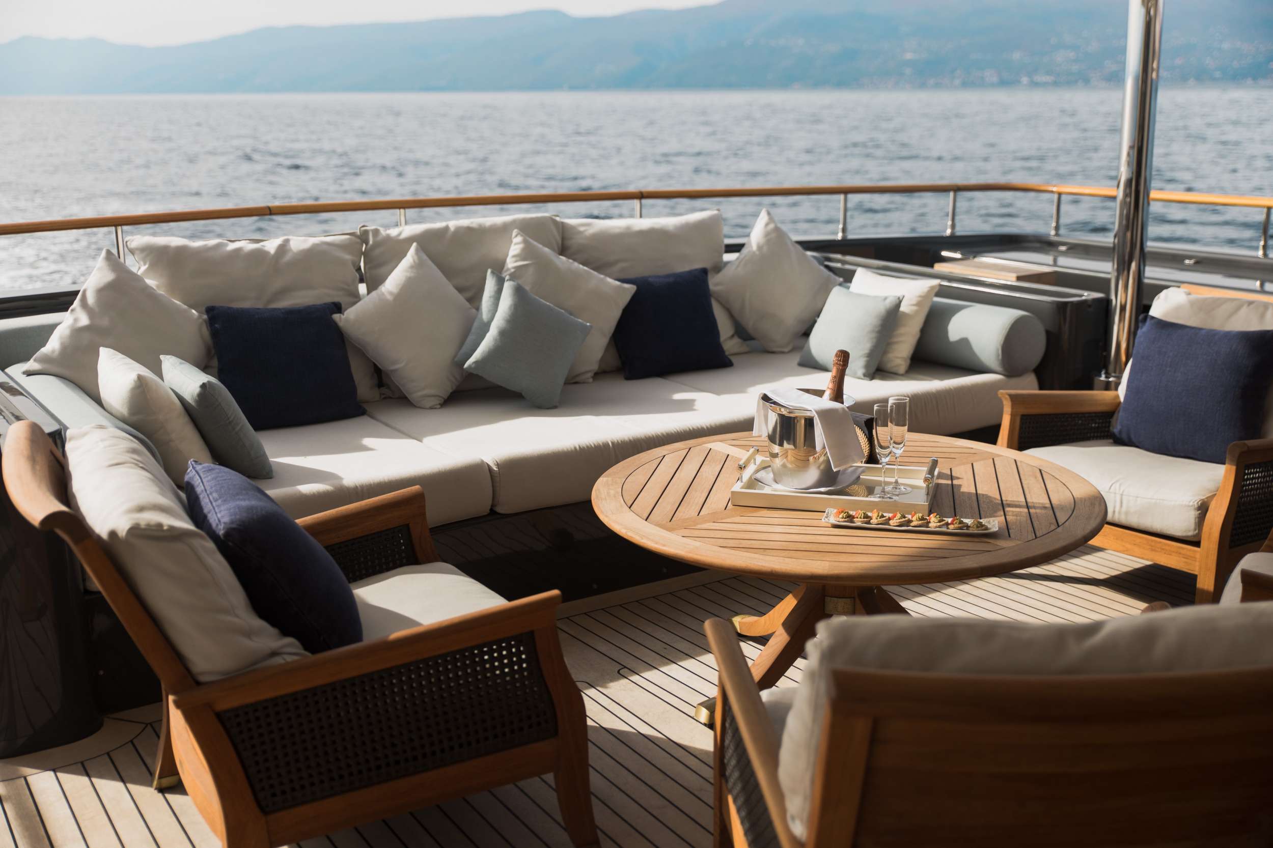 Luxury Crewed Motor Yacht Lady Trudy - CRN 43m - 5 Cabins - Cannes ...