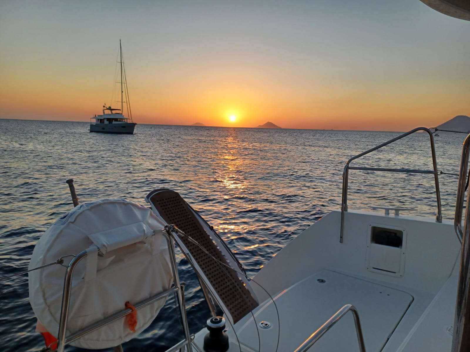 Crewed Catamaran PASHÀ - Lagoon 450 - 4 Cabins - Sicily - Naples ...