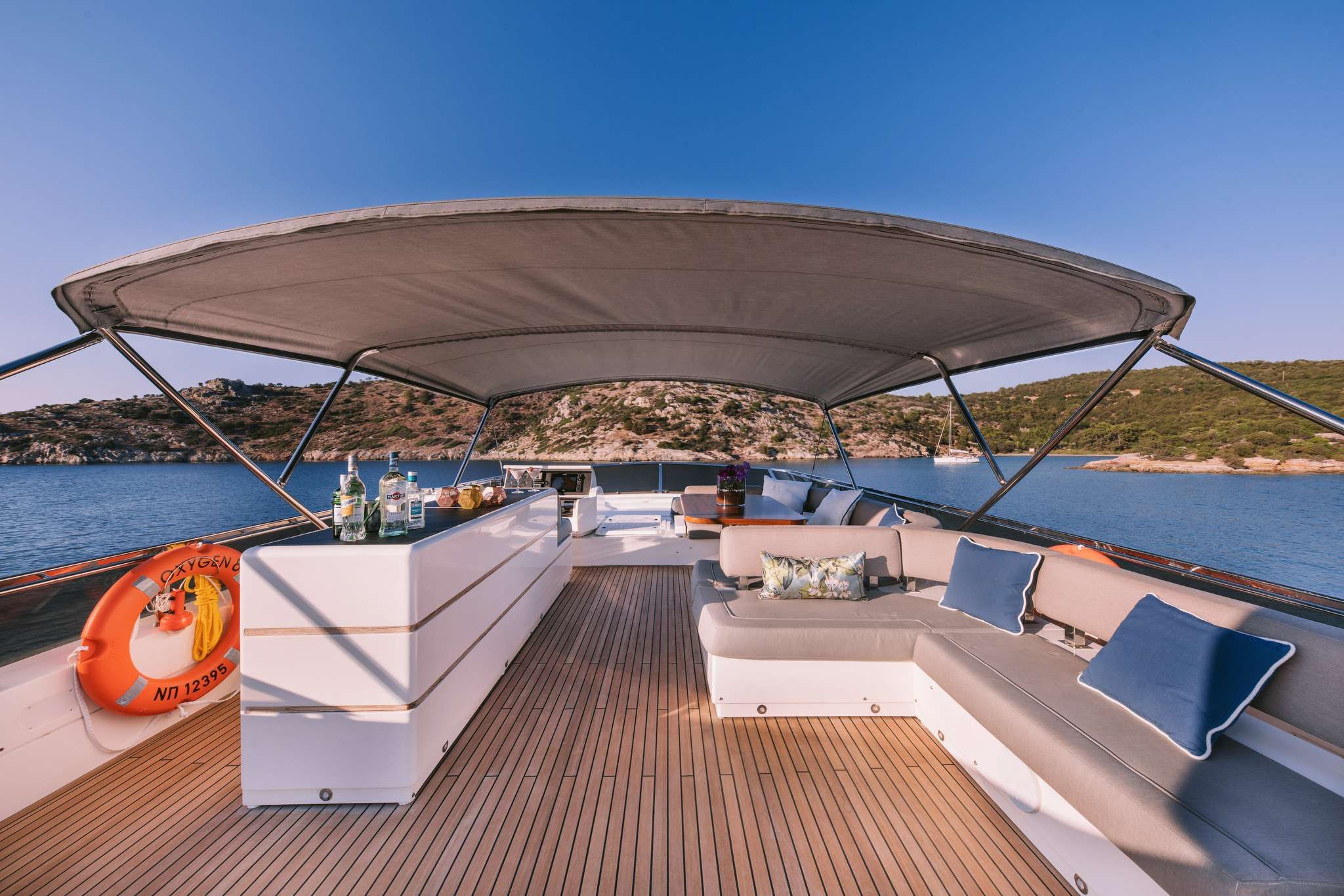 Crewed Motor Yacht OXYGEN 8 - Ferretti 80 - 4 Cabins - Athens - Mykonos ...