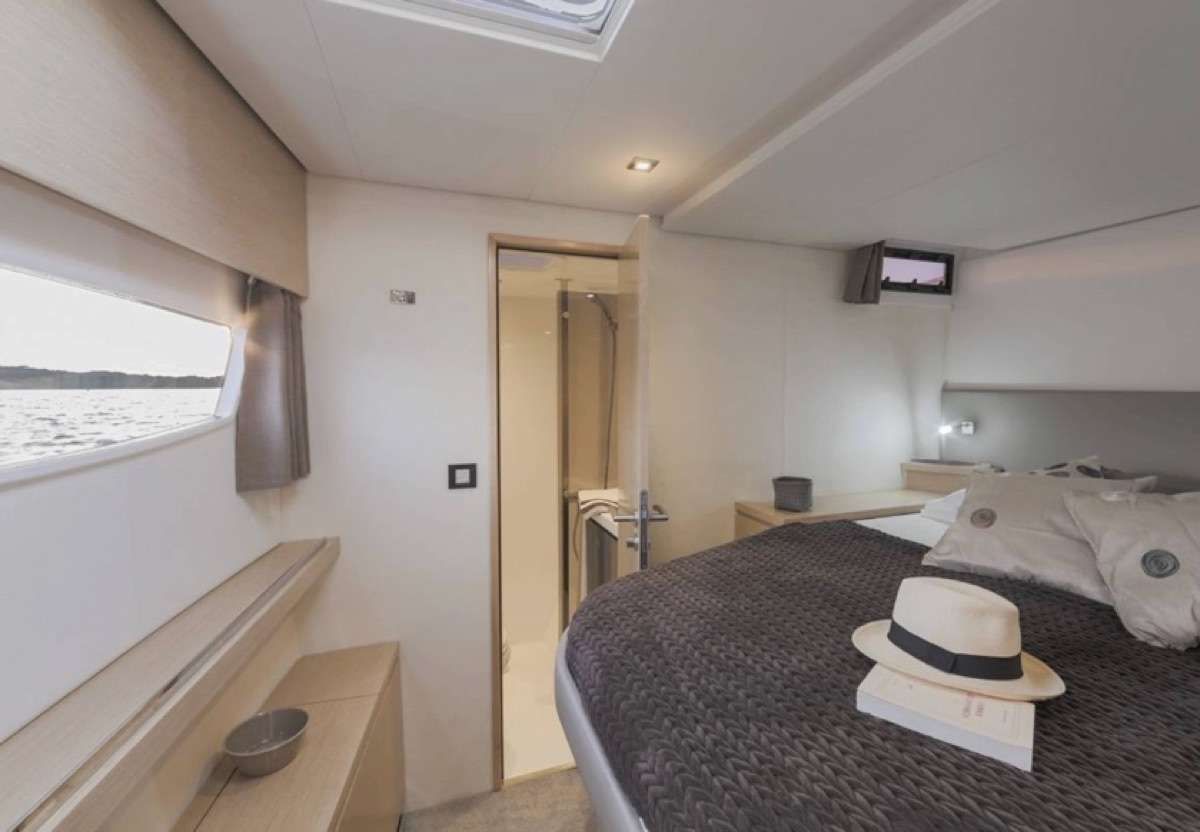 Luxury Crewed Catamaran DAYDREAMS - Fountaine Pajot Saba 50 - 4 Cabins ...