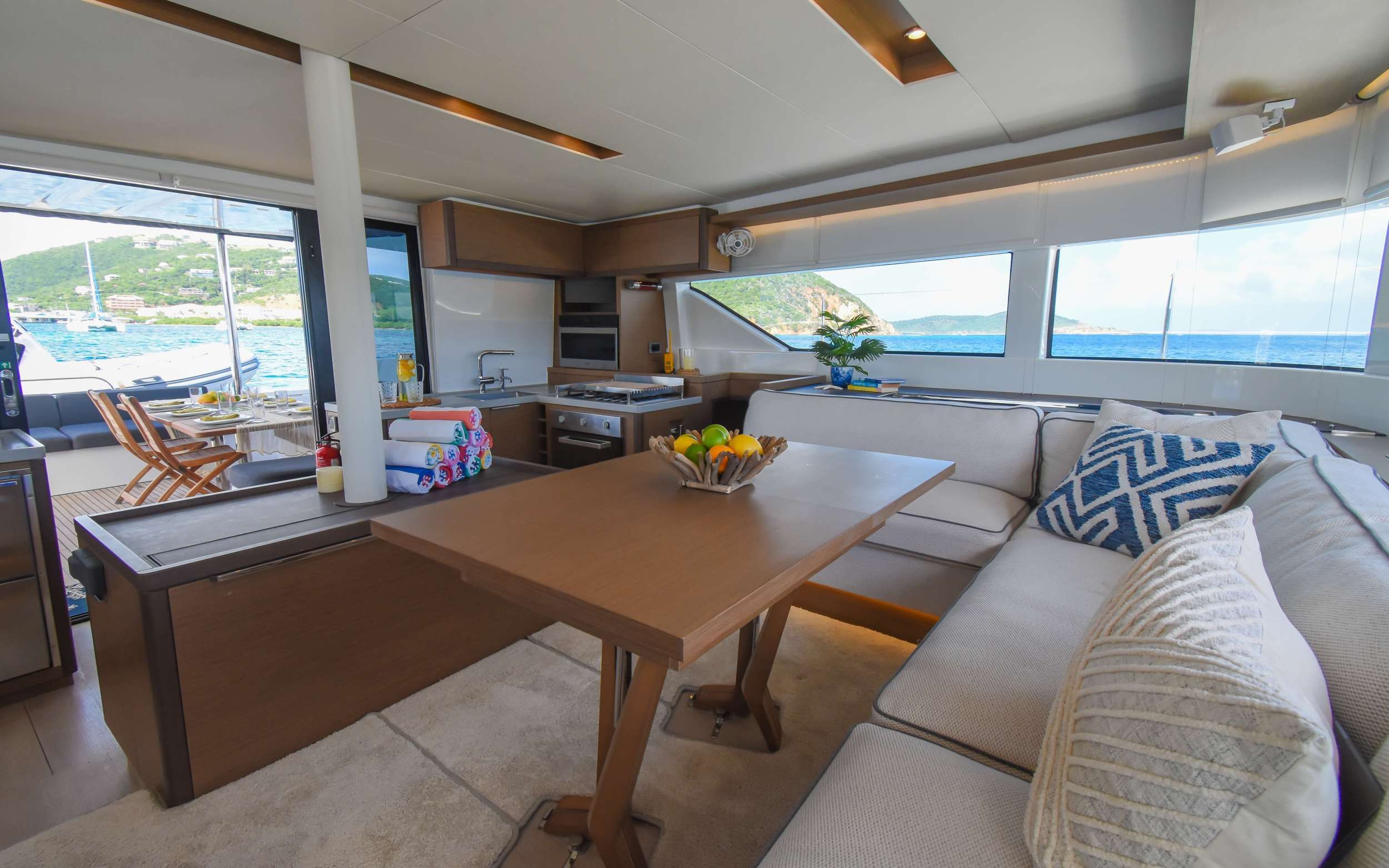 Crewed Catamaran LA SPERANZA - Lagoon 50 - 3 Cabins - USVI - St Thomas ...