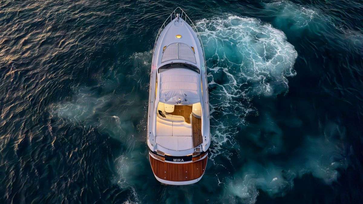 Crewed Motor Yacht MIRA - Pershing 55 - 2 Cabins - Athens - Santorini ...