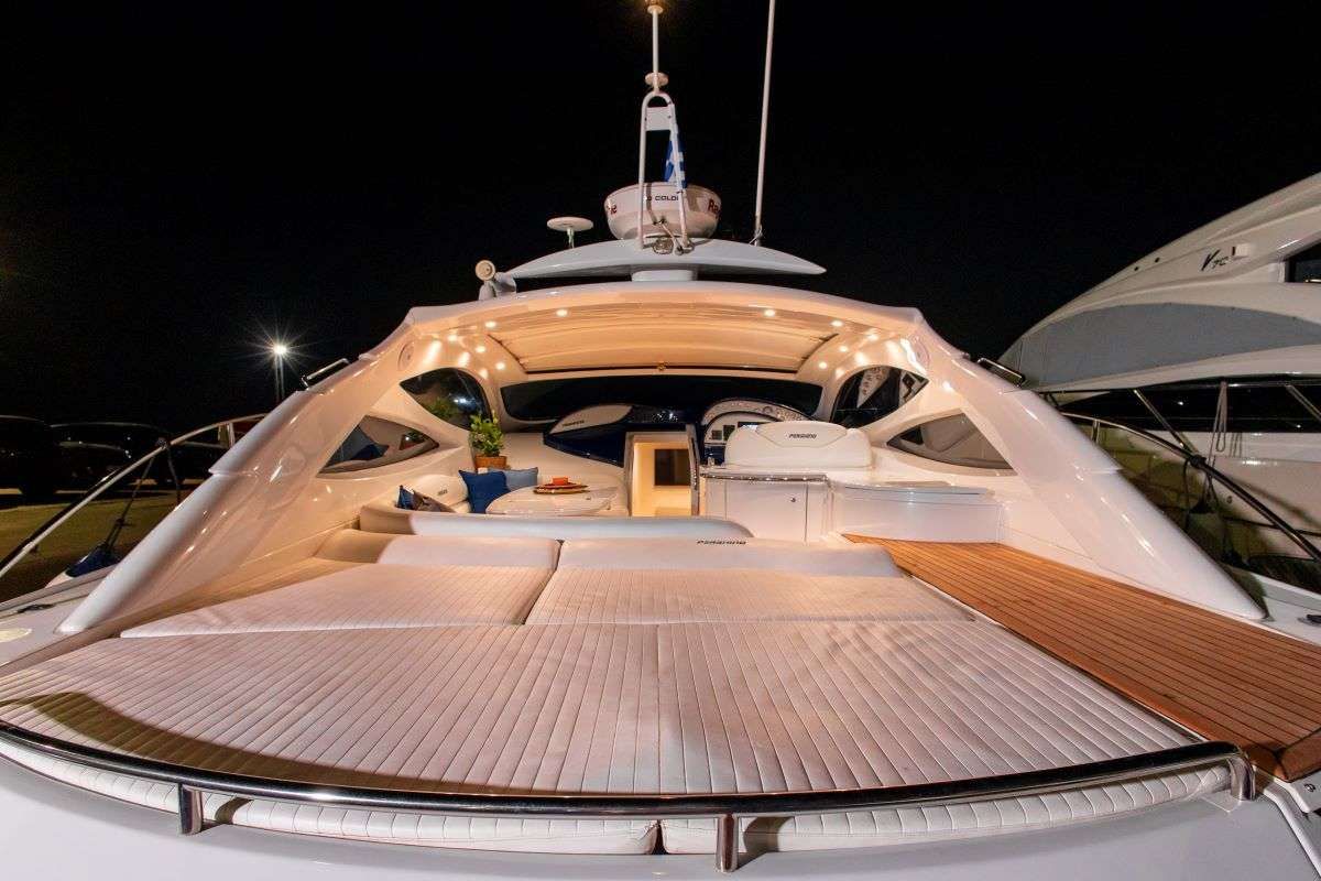 Crewed Motor Yacht MIRA - Pershing 55 - 2 Cabins - Athens - Santorini ...