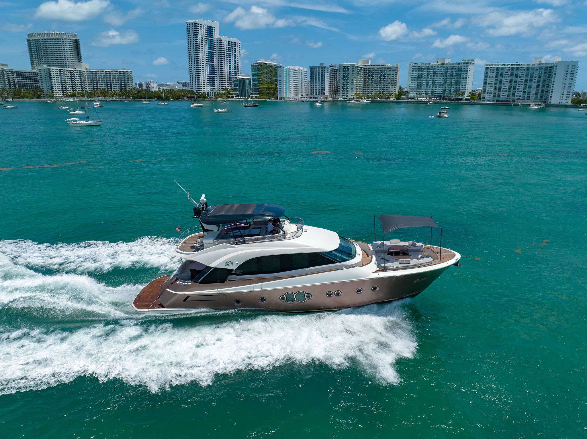 Luxury Crewed Motor Yacht VOLO - Monte Carlo 70 - 4 Cabins - Miami ...