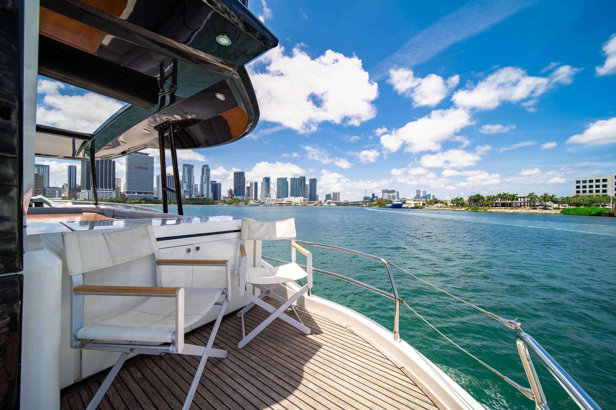 Luxury Crewed Motor Yacht VOLO - Monte Carlo 70 - 4 Cabins - Miami ...