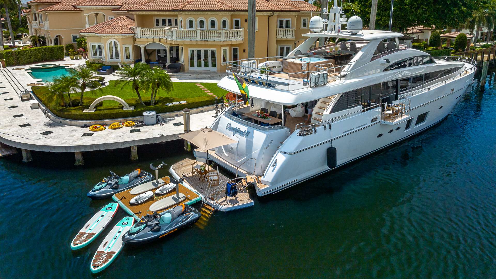 Luxury Crewed Motor Yacht BEACHFRONT II - Princess 105 - 5 Cabins ...