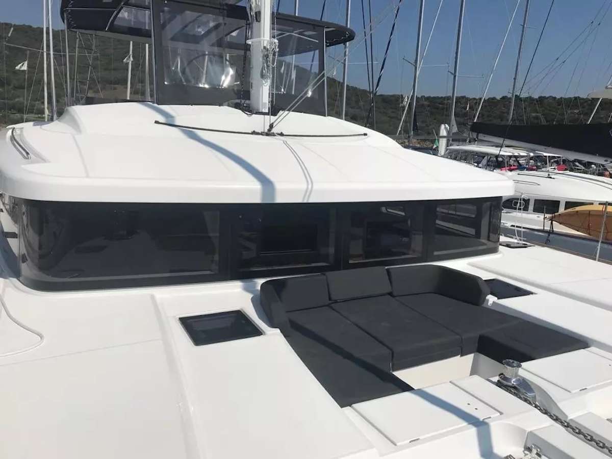 Crewed Catamaran BIG MAMA - Lagoon 52F - 5 Cabins - Cala dei Sardi ...