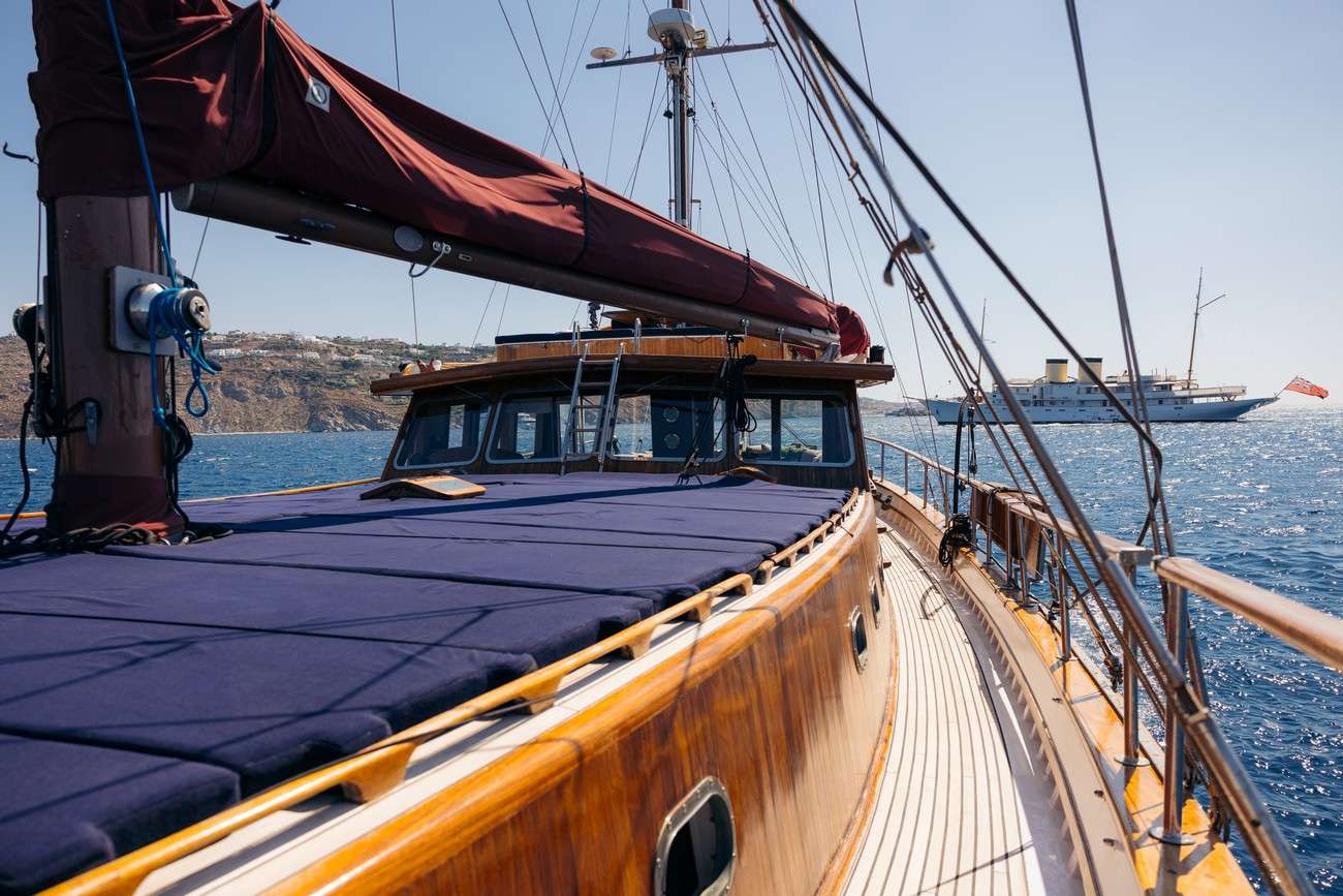 Crewed Sailing Yacht SEATZEN - Psaros 21m - 4 Cabins - Mykonos - Athens ...