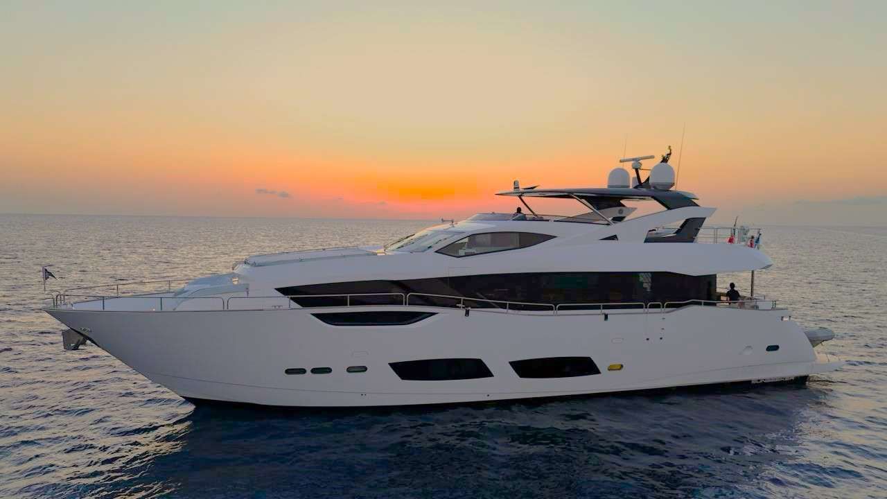 Luxury Crewed Motor Yacht ACCIDENTAL SUCCESS II - Sunseeker 95 - 5 ...