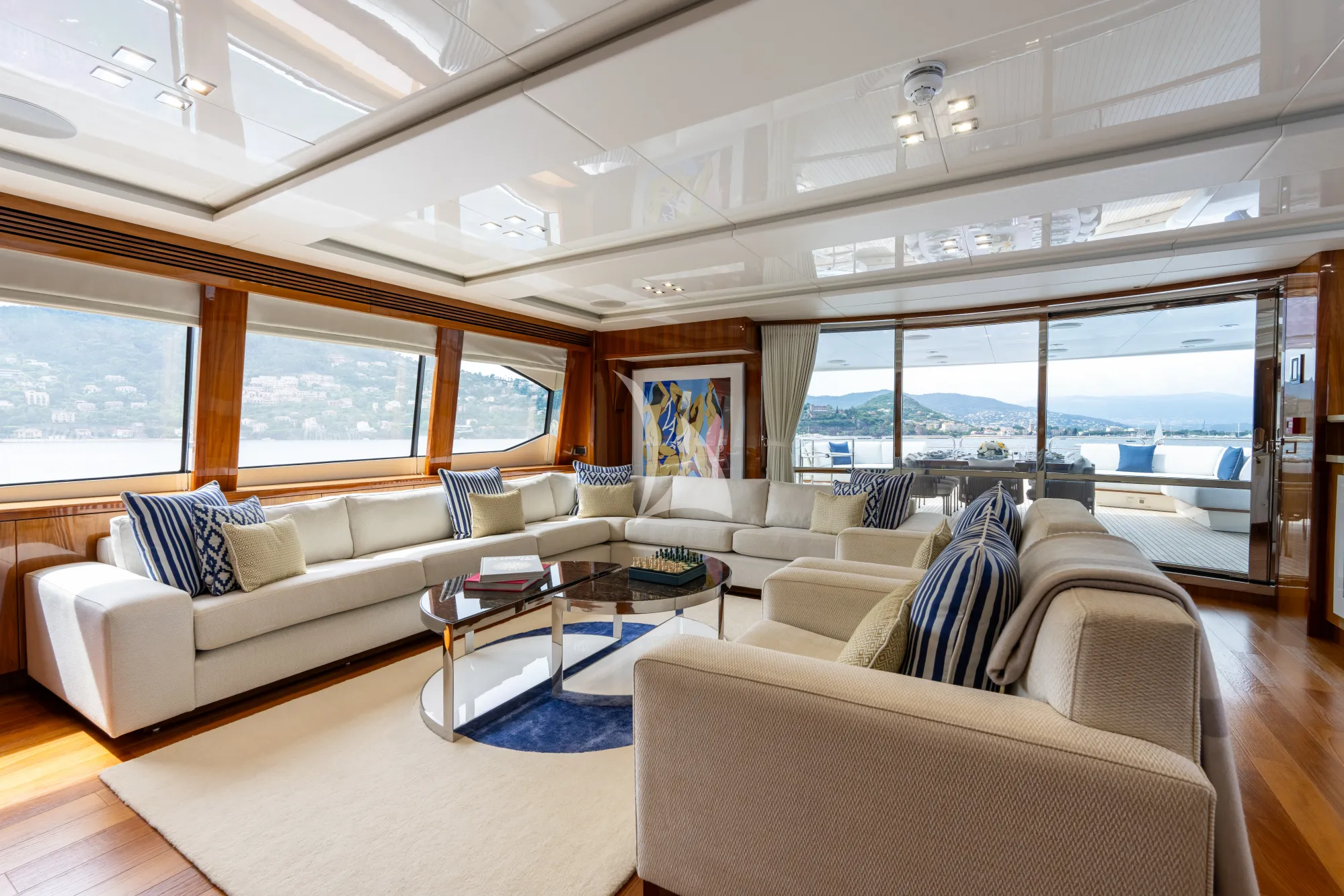 Luxury Crewed Motor Yacht ANYA - Sunseeker Yacht 40m - 5 Cabins ...