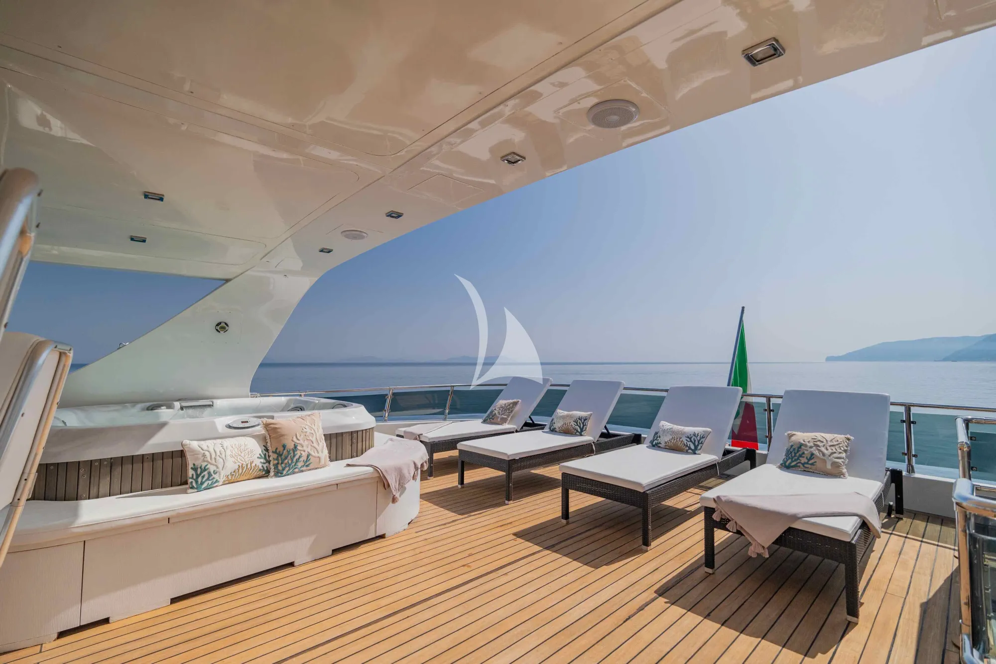 Luxury Crewed Motor Yacht ARIA - C.Boat 28m - 5 Cabins - Sicily ...