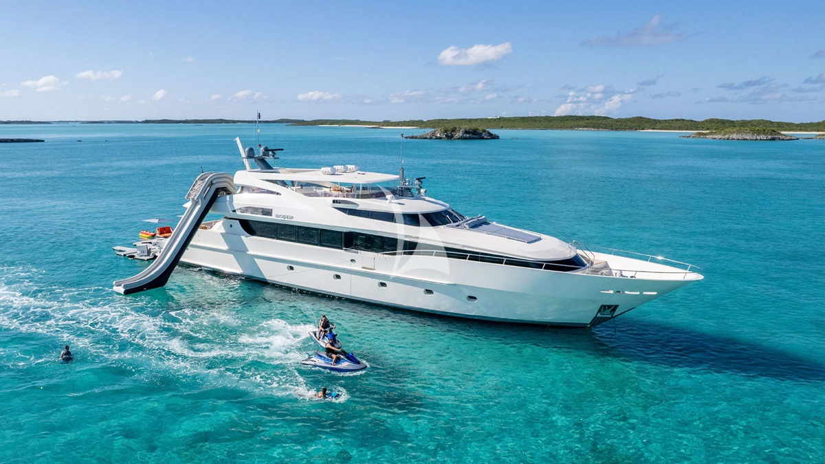 Crewed Motor Yacht BLACKSHEEP - Palmer Johnson 123 - 4 Cabins - Nassau ...