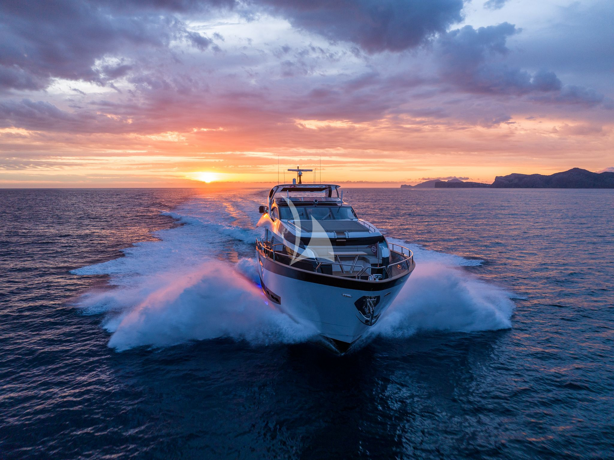 Luxury Crewed Motor Yacht BLUE INFINITY ONE- Sunseeker 95 Yacht - 5 ...