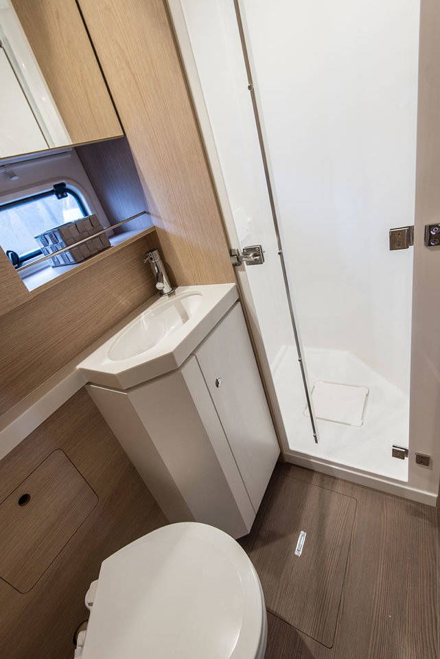 Bareboat Catamaran BALI 5.4 - 6 Cabins (5 Double + 1 Twin Bunk + 2 ...