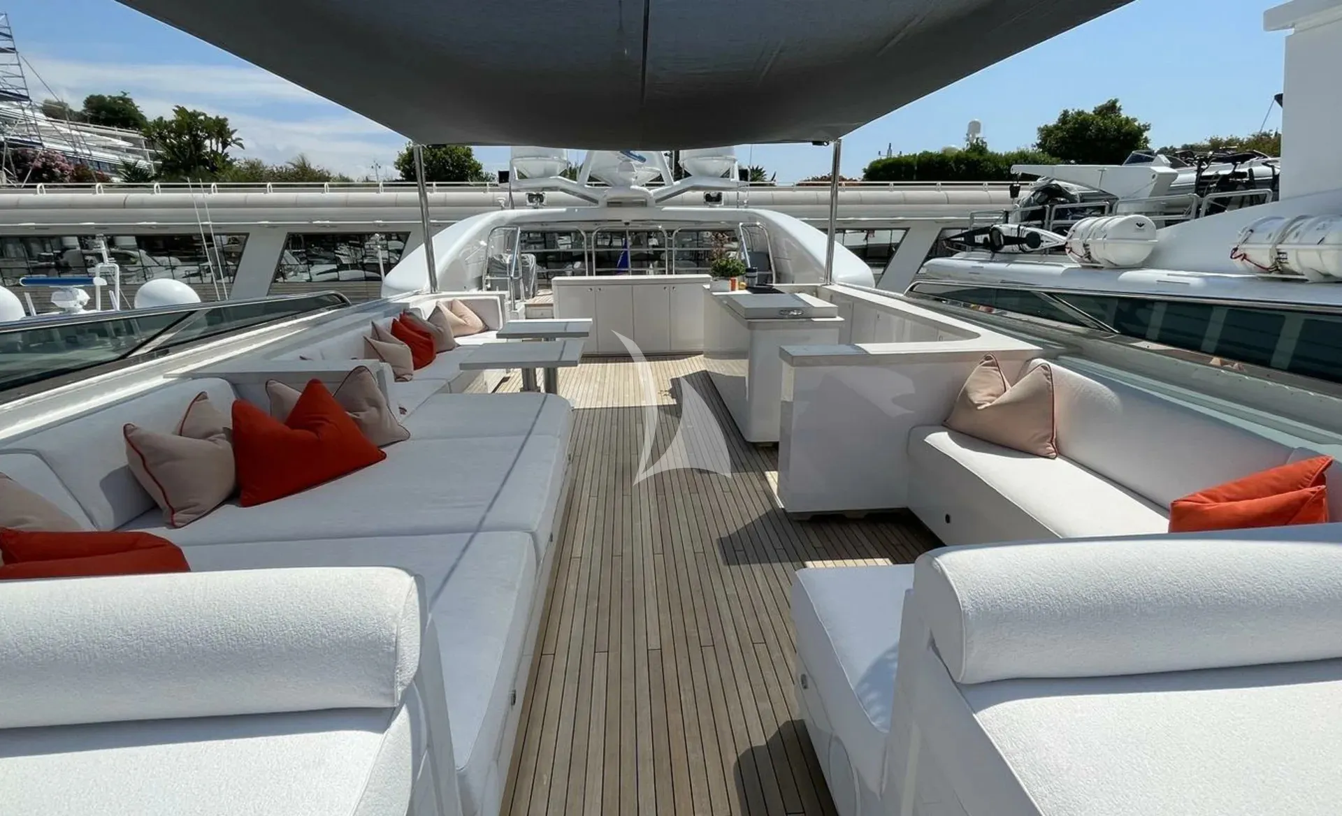 Luxury Crewed Motor Yacht D`ONE D - Leopard 46 - 5 Cabins - Cannes - St ...