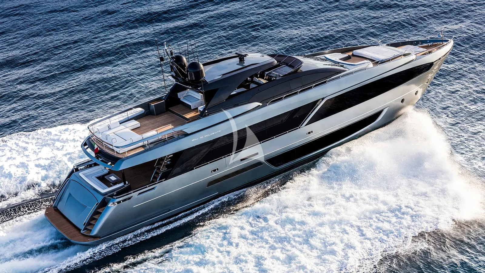 Luxury Crewed Motor Yacht DON`T WORRY - Riva Dolcevita 110 - 5 Cabins ...