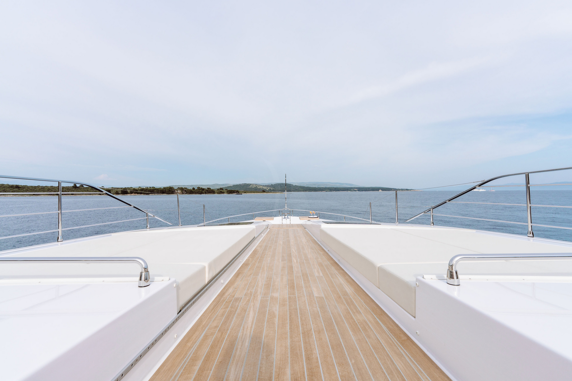 Luxury Crewed Motor Yacht EROLIA - Custom Line 120 - 5 Cabins - Trogir ...