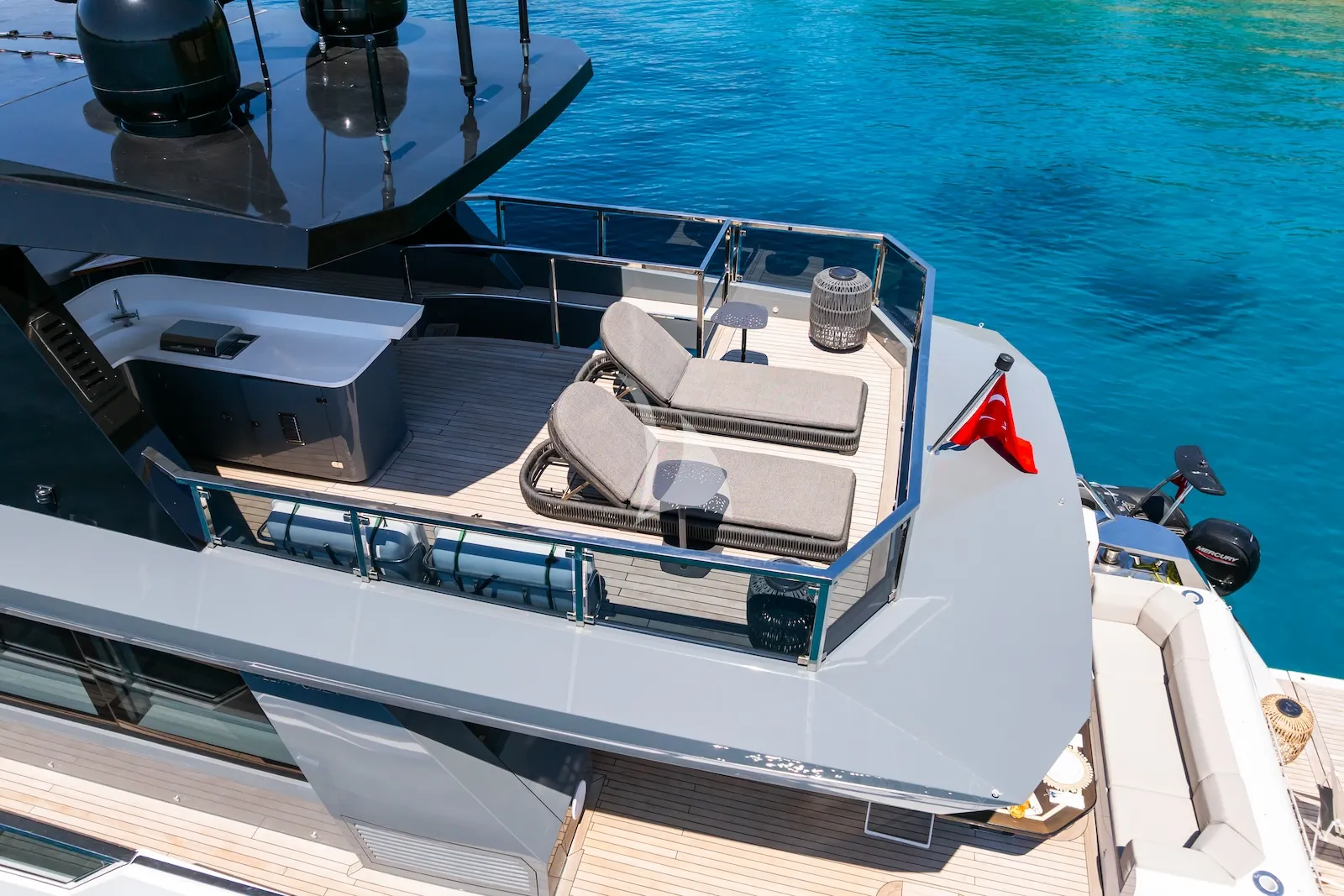 Luxury Crewed Motor Yacht FERRO 77 - Delta Marine 25m - 4 Cabins ...