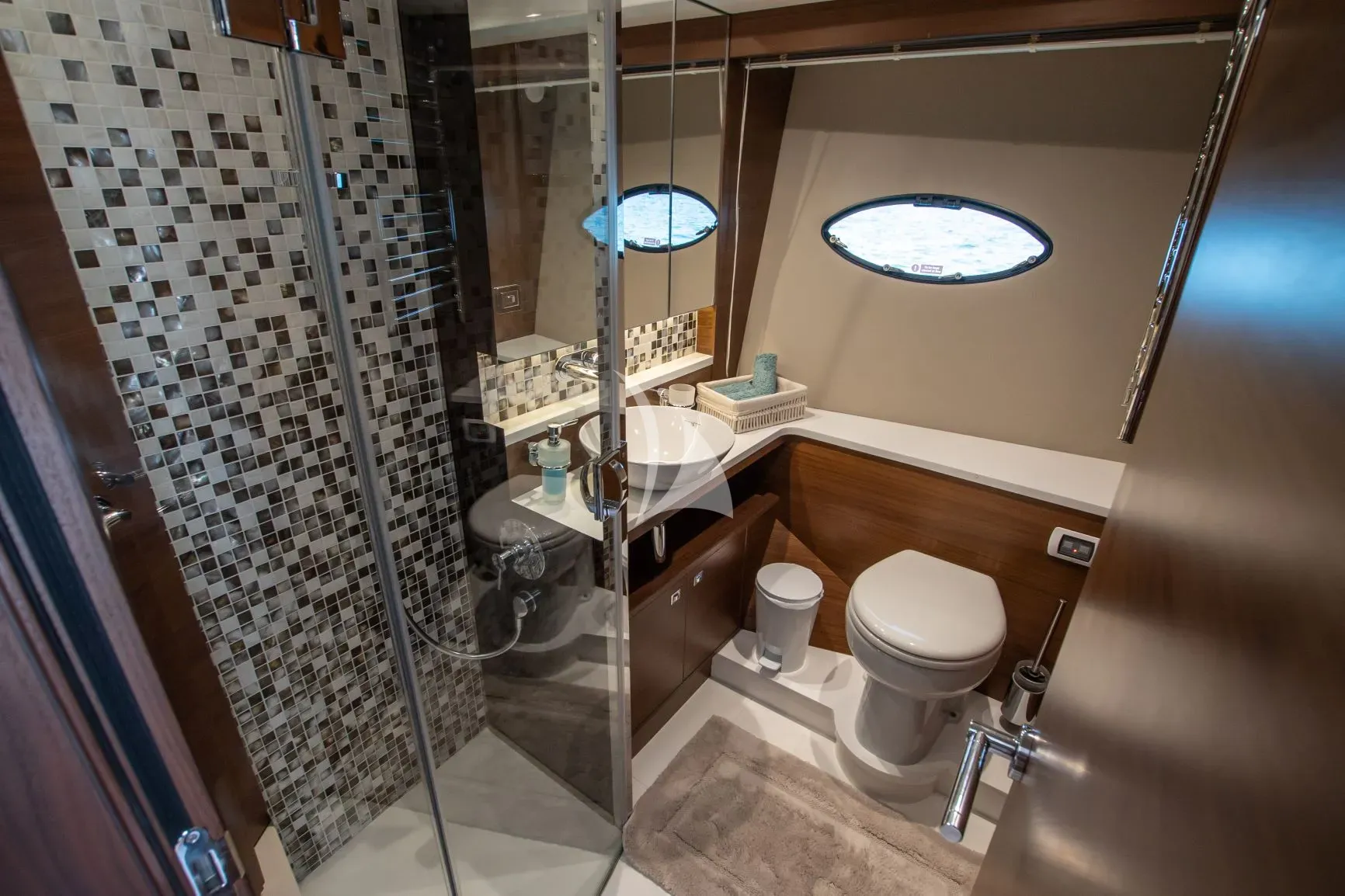 Luxury Crewed Motor Yacht FREE SOUL - Princess 68 - 4 Cabins - Palma ...