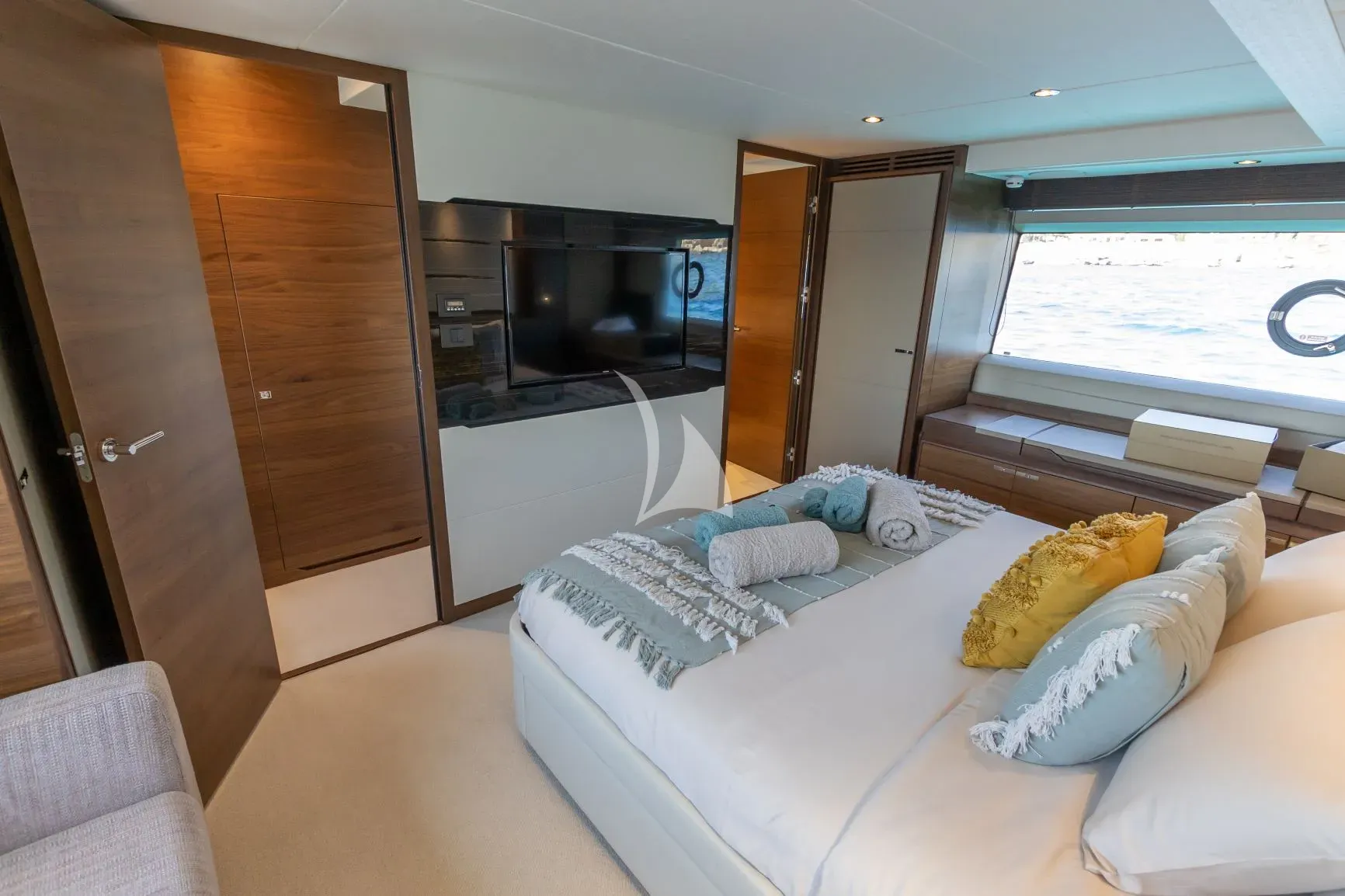 Luxury Crewed Motor Yacht FREE SOUL - Princess 68 - 4 Cabins - Palma ...