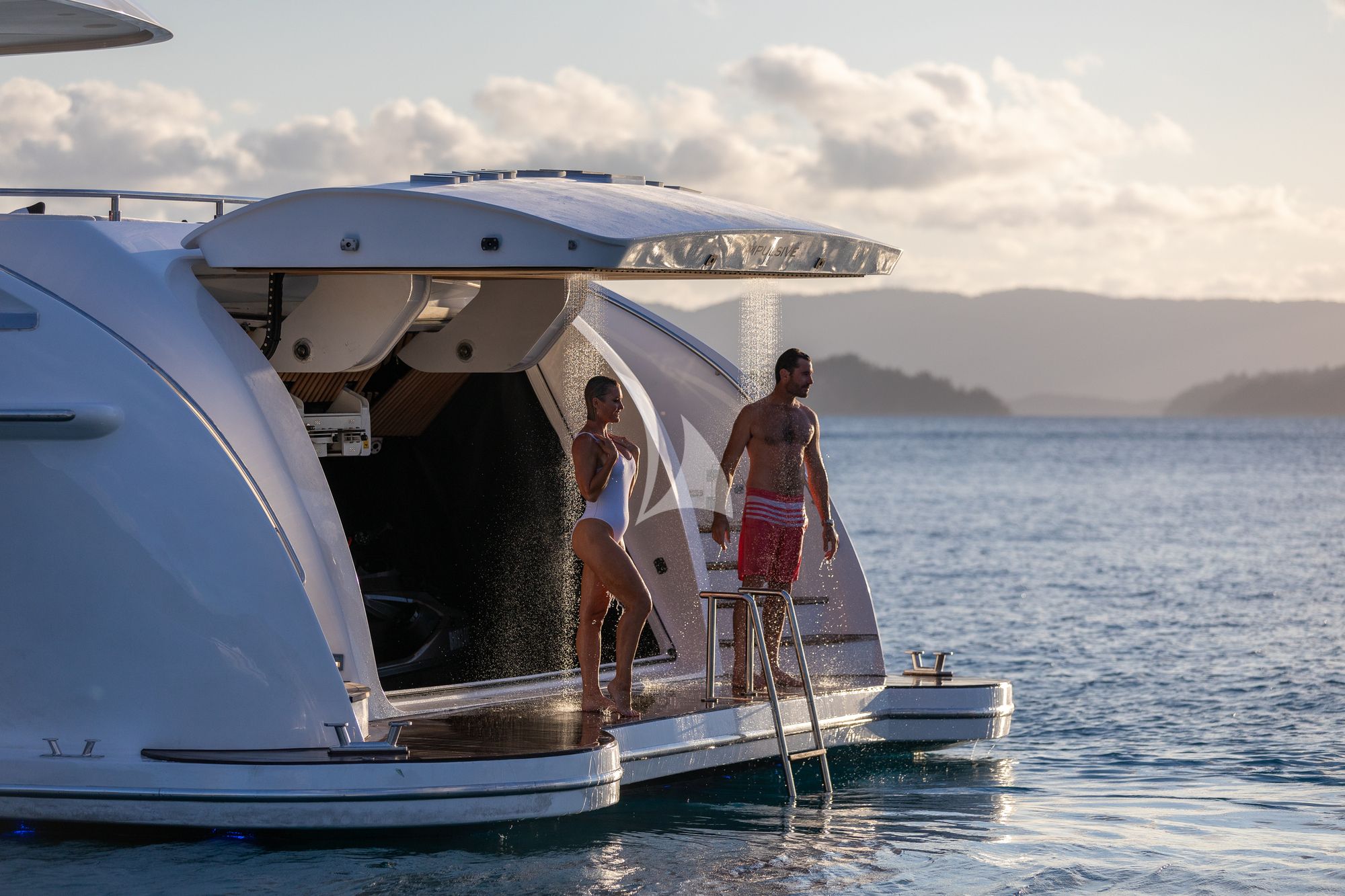 Luxury Motor Yacht IMPULSIVE - Mondomarine 40m - 5 Cabins - Sydney ...