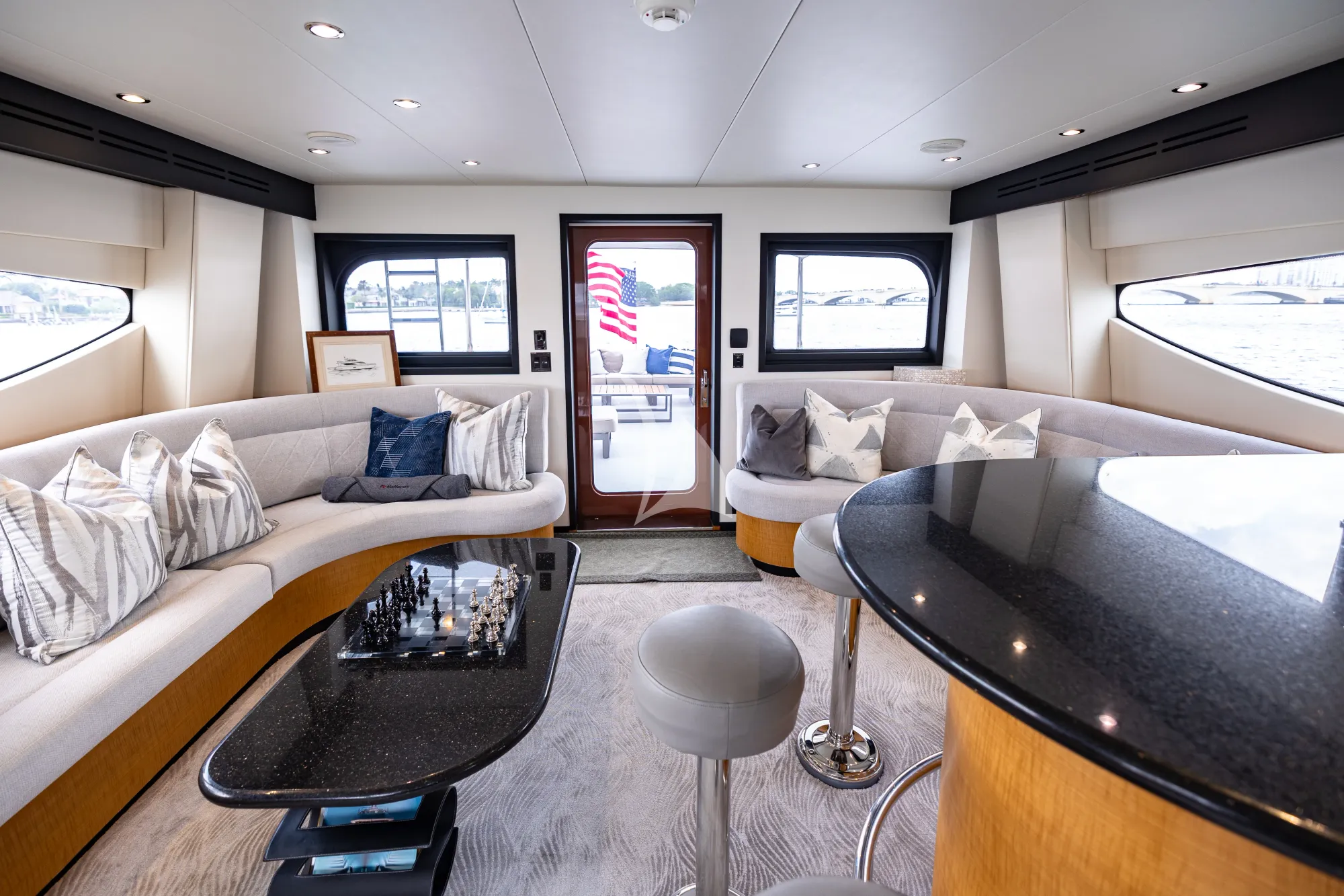 Crewed Motor Yacht INDY - Hatteras 85 - 4 Cabins - Newport - Martha’s ...