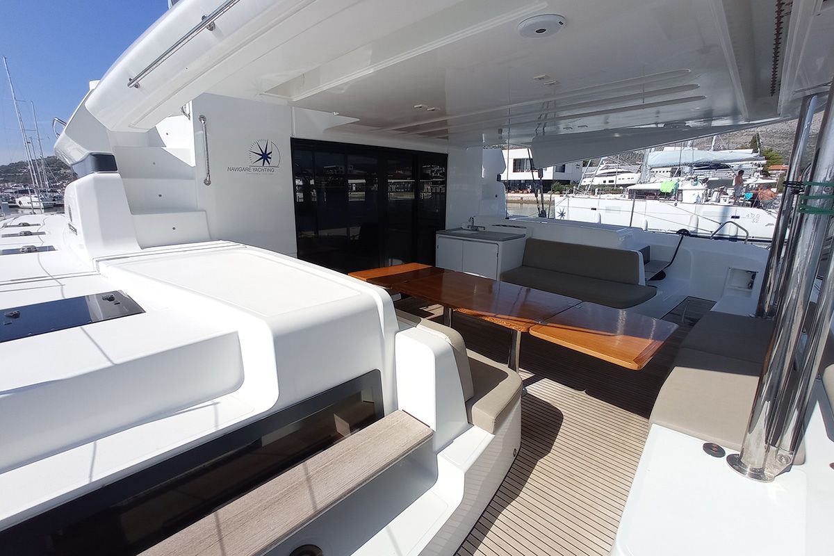 Bareboat Catamaran Lagoon 50 - 2022 - 8 Cabins (6 Double and 2 Forepeak ...