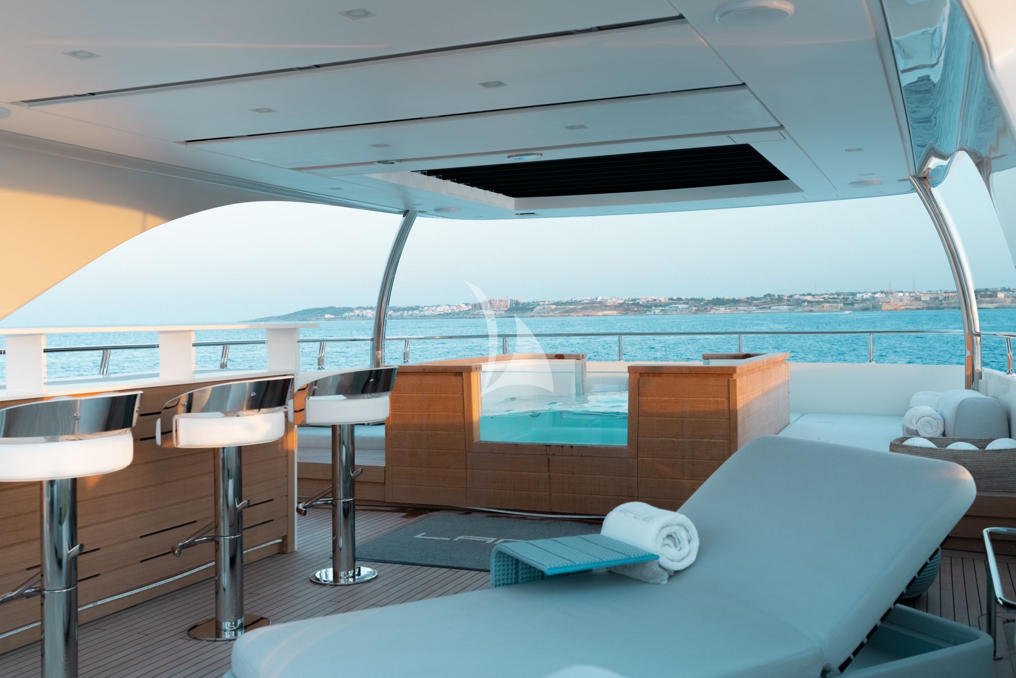 Luxury Crewed Motor Yacht LANCE - Sanlorenzo SD126 - 5 Cabins - Sydney ...