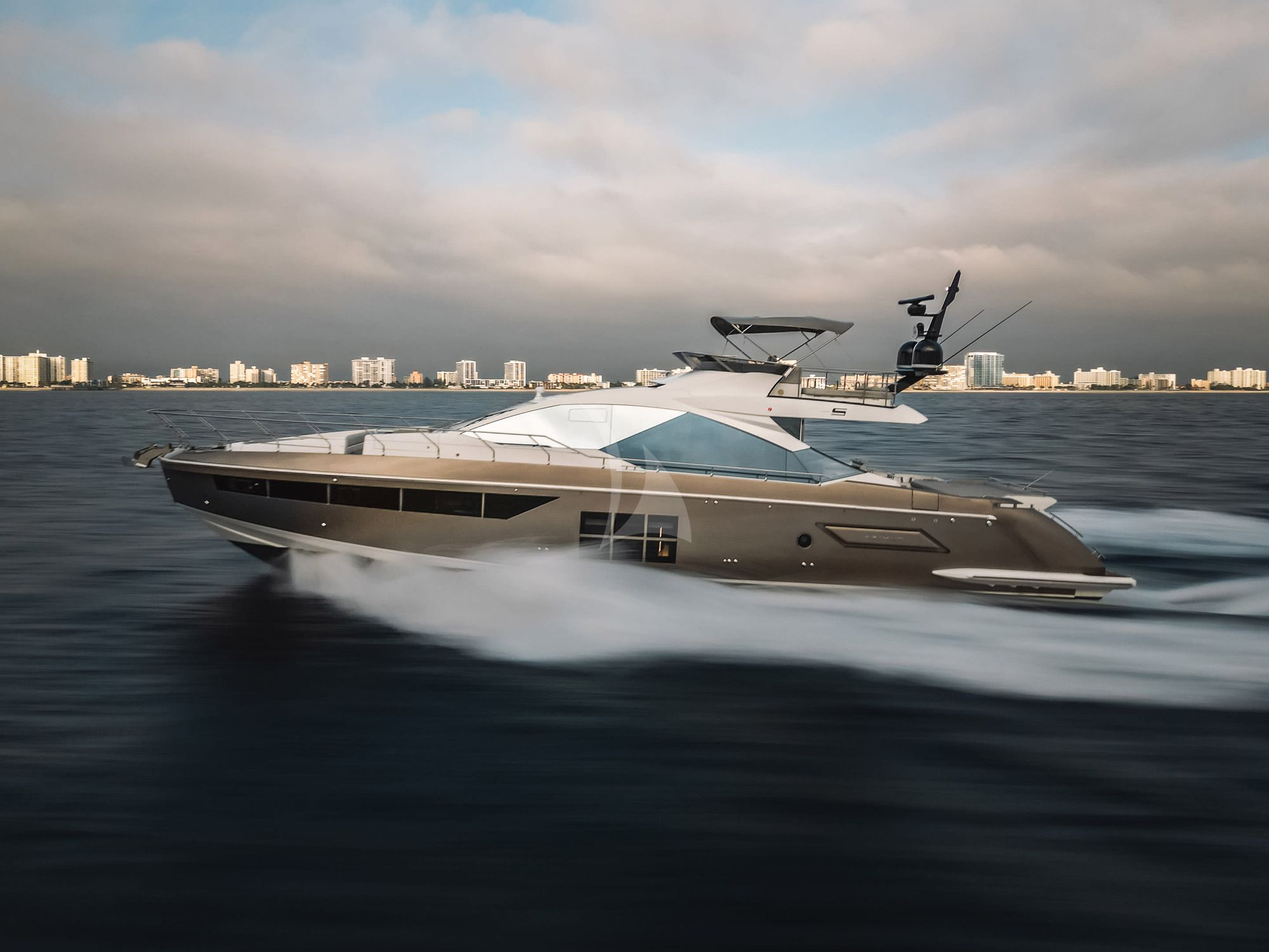 Luxury Crewed Motor Yacht MANARA PRIMA - 70 Azimut - 3 Cabins - Amalfi ...