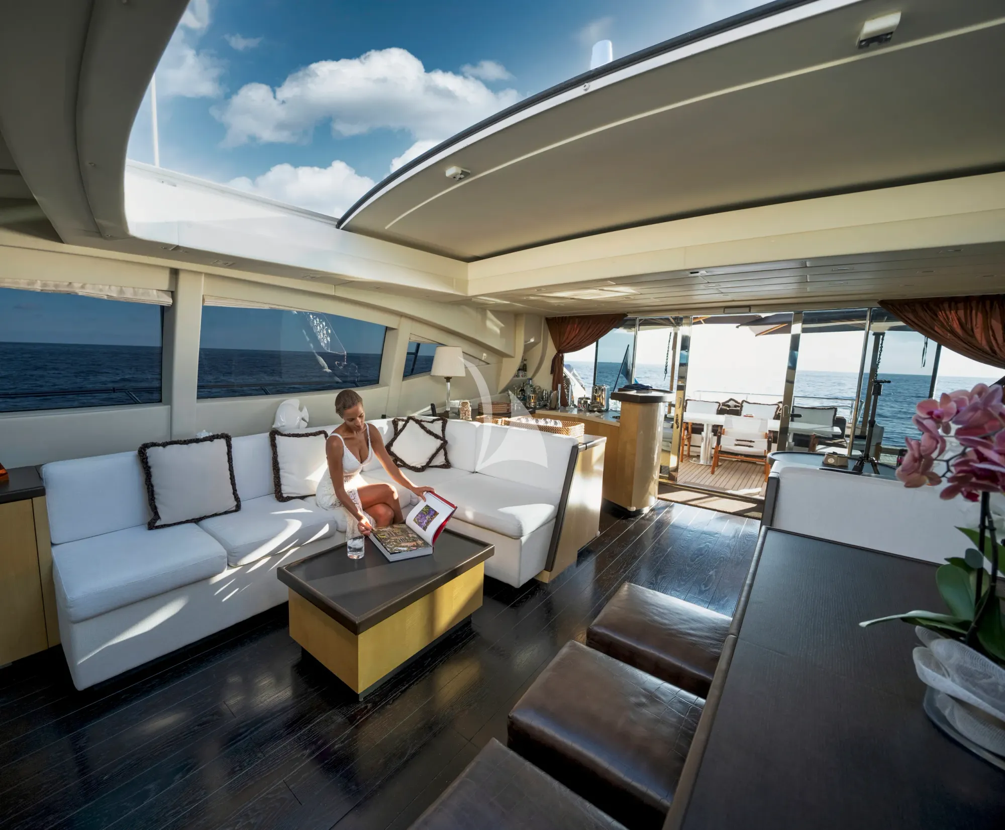 Crewed Motor Yacht MANU - Mangusta 92 - 4 Cabins - Porto Cervo - Olbia ...