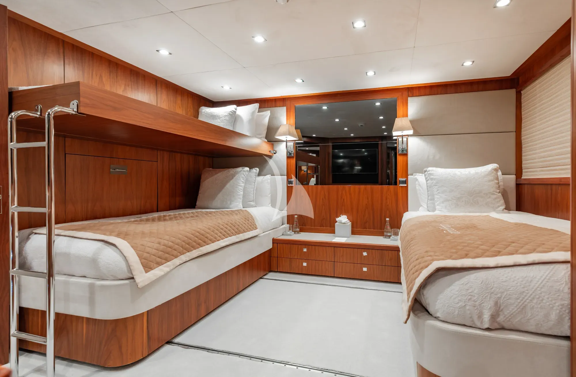 Luxury Crewed Motor Yacht MERCY - Sunseeker 121 Yacht - 6 Cabins ...