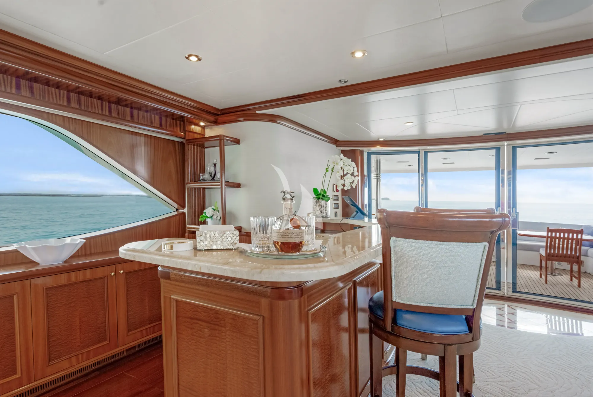 Luxury Crewed Motor Yacht MISS STEPHANIE - Richmond 142 - 6 Cabins ...