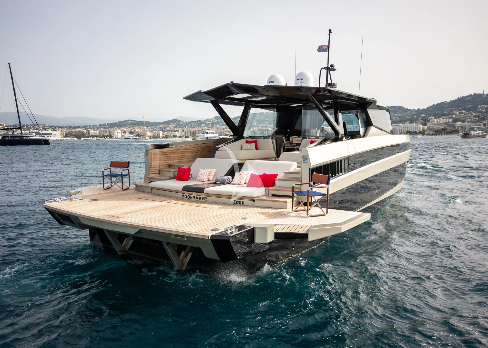 Luxury Crewed Motor Yacht MOONRAKER - Wallywhy100 - 3 Cabins - Cannes ...