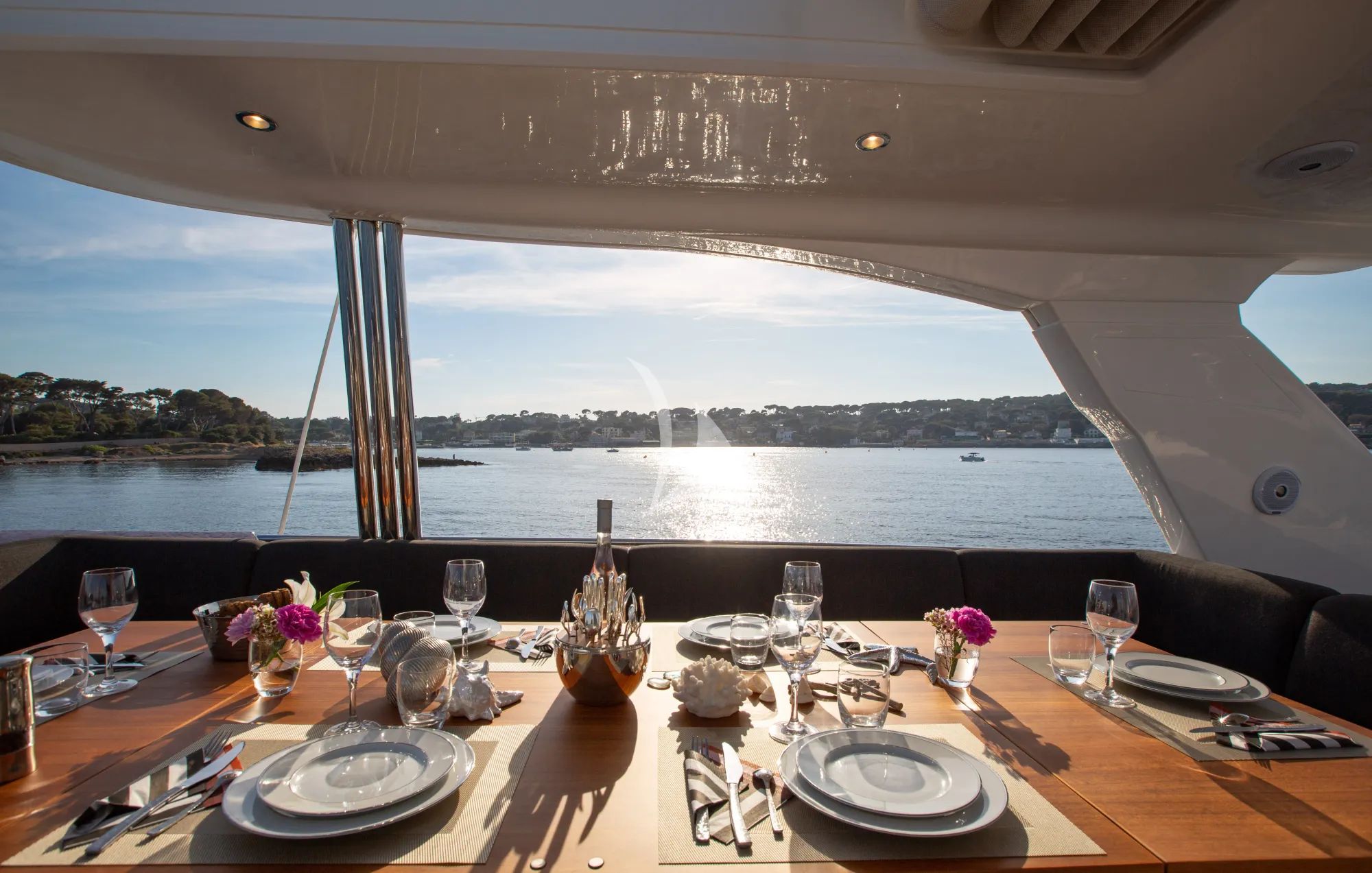 Luxury Crewed Motor Yacht OBSESSIO - Princess 72 - 4 Cabins - Antibes ...