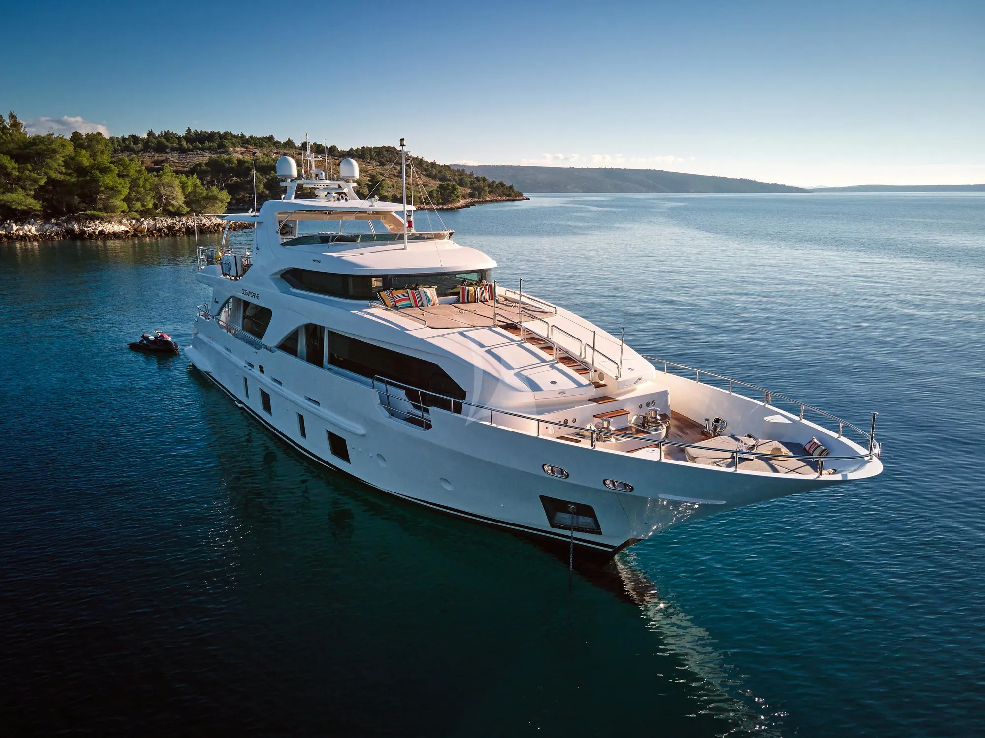 Luxury Crewed Motor Yacht OCEAN DRIVE - Benetti Delfino 92 - 5 Cabins ...