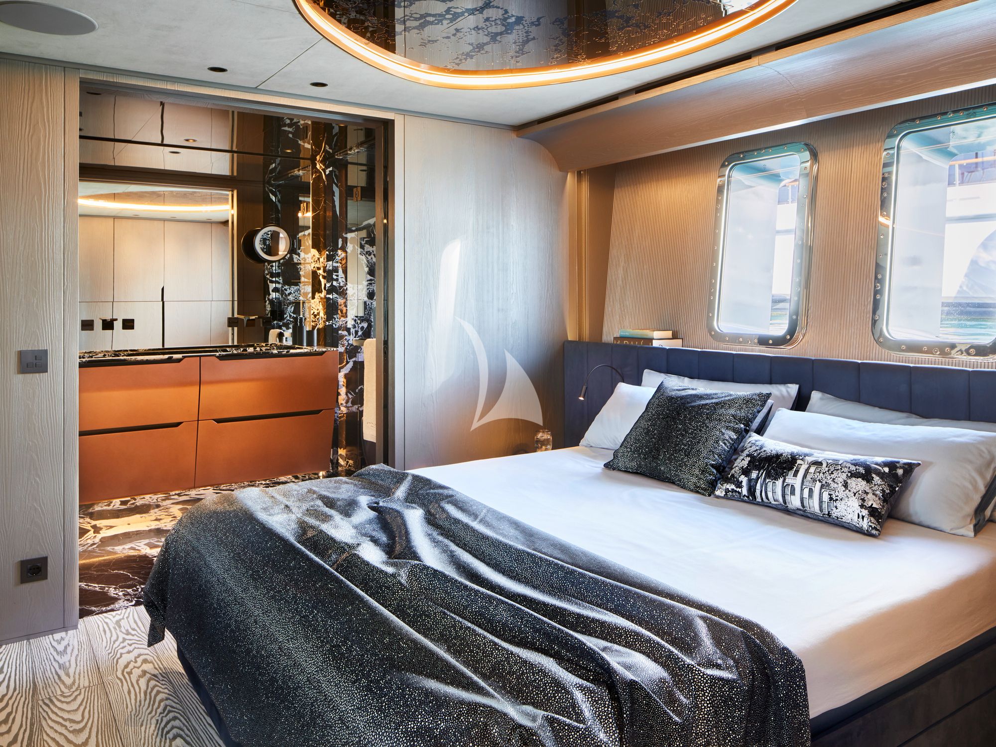 Luxury Crewed Motor Yacht PANDION PEARL - Sanlorenzo 44 Alloy - 5 ...