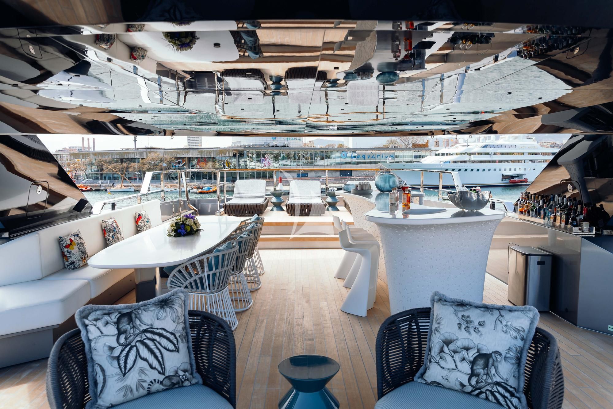 Luxury Crewed Motor Yacht PANDION PEARL - Sanlorenzo 44 Alloy - 5 ...