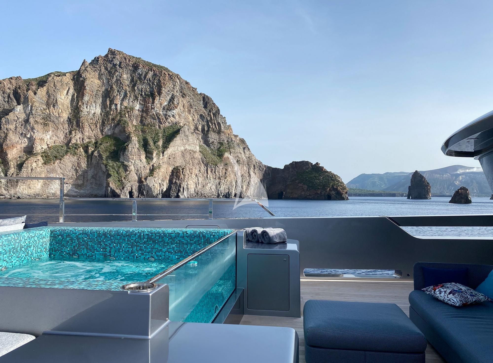 Luxury Crewed Motor Yacht PANDION PEARL - Sanlorenzo 44 Alloy - 5 ...