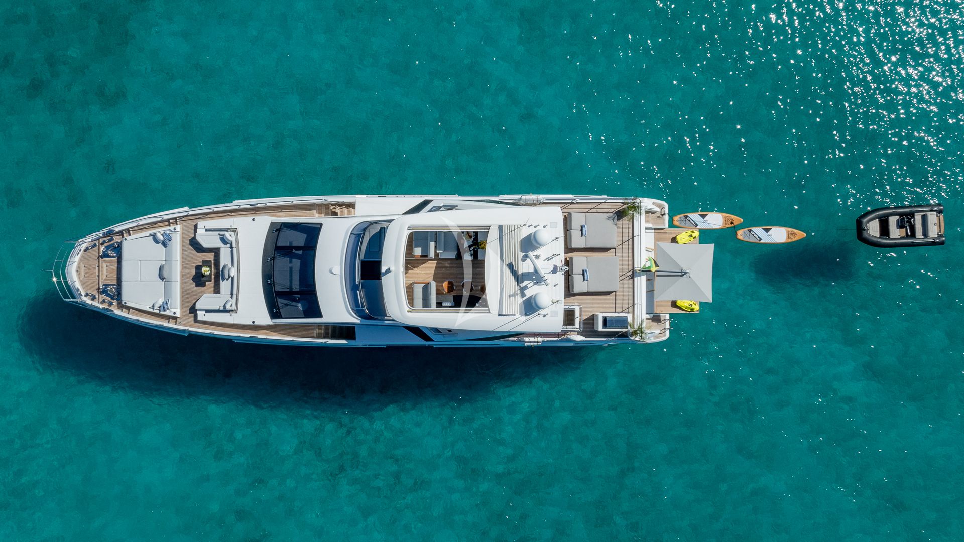 Crewed Motor Yacht PIER PRESSURE - Azimut Grande 27 - 5 Cabins - Nassau ...