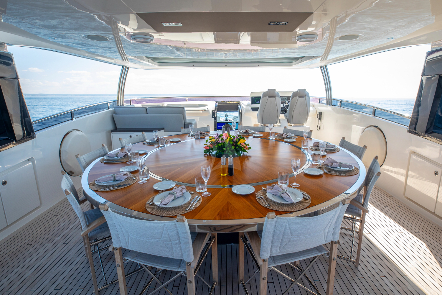 Luxury Crewed Motor Yacht RESTLESS - Princess 35m - 5 Cabins - Naples ...