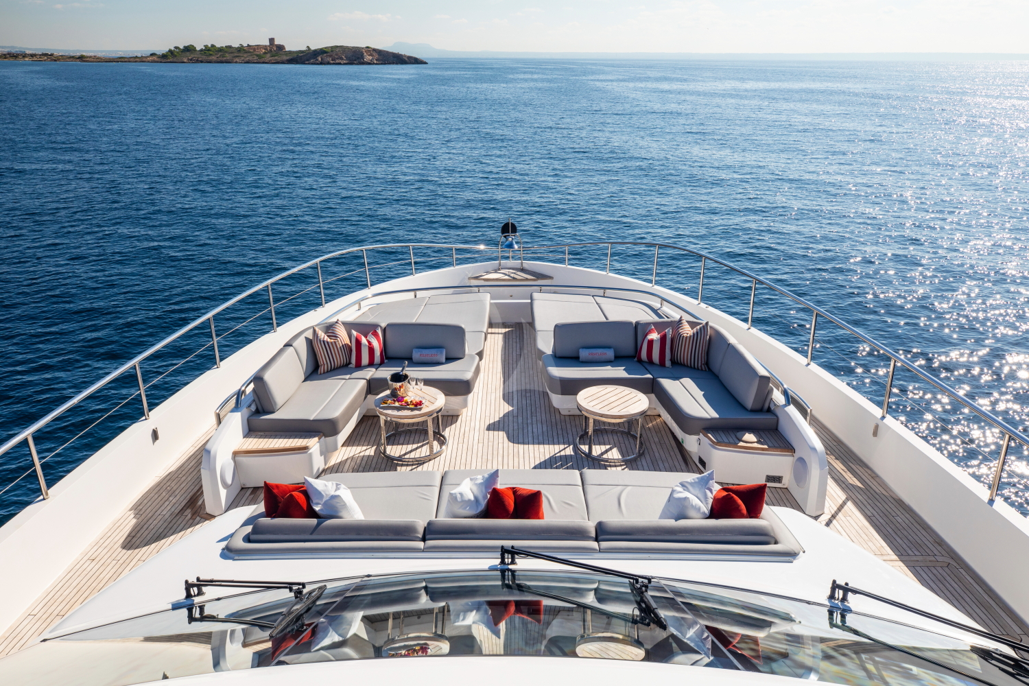 Luxury Crewed Motor Yacht RESTLESS - Princess 35m - 5 Cabins - Naples ...